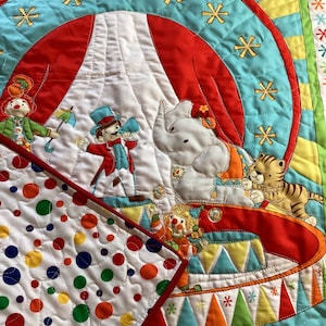 Circus Quilt- Baby Quilt or Toddler Gift - Circus Nursery Décor - 34 ...