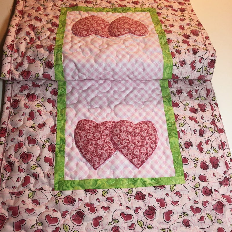 Heart Table Runner - Etsy