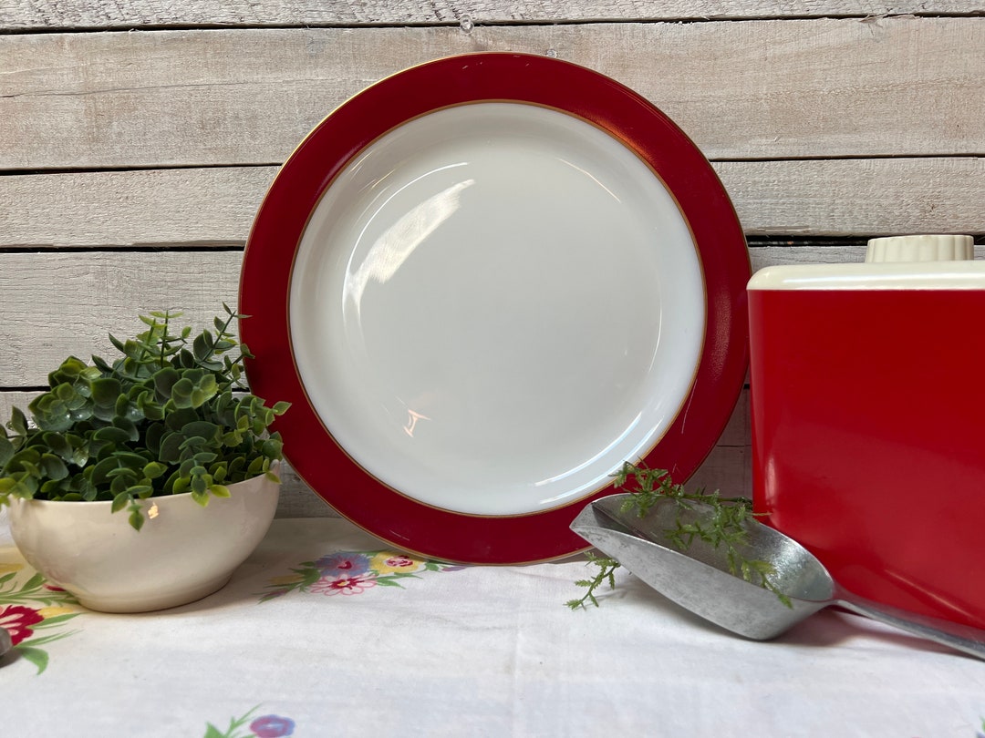 Pyrex Red Band Gold 1950s 12 Chop Plate Vintage MCM - Etsy