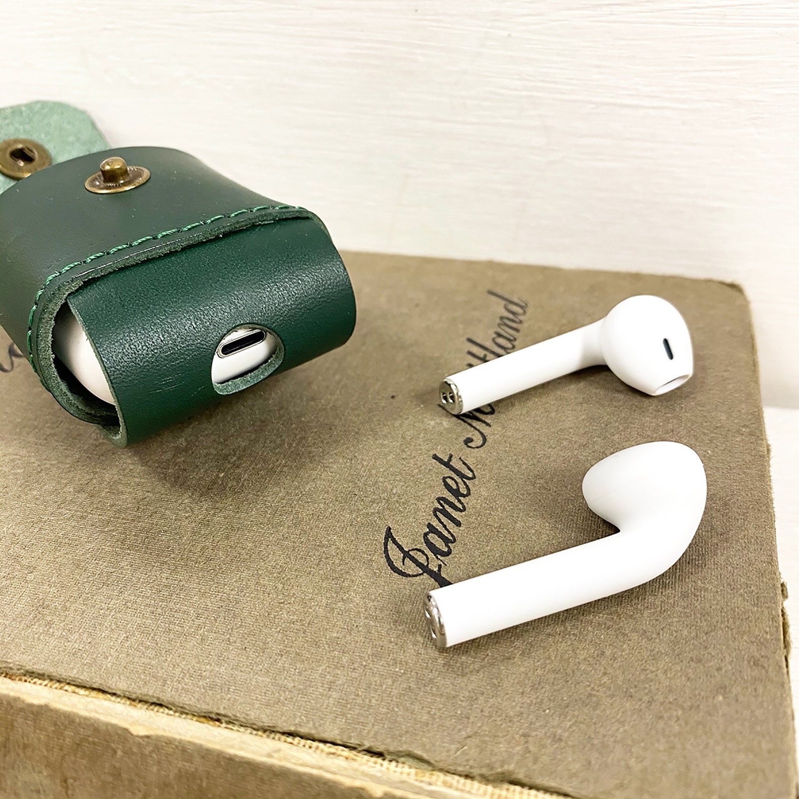 Leather Air Pod Case Organiser Great Gift for Birthday or - Etsy Denmark