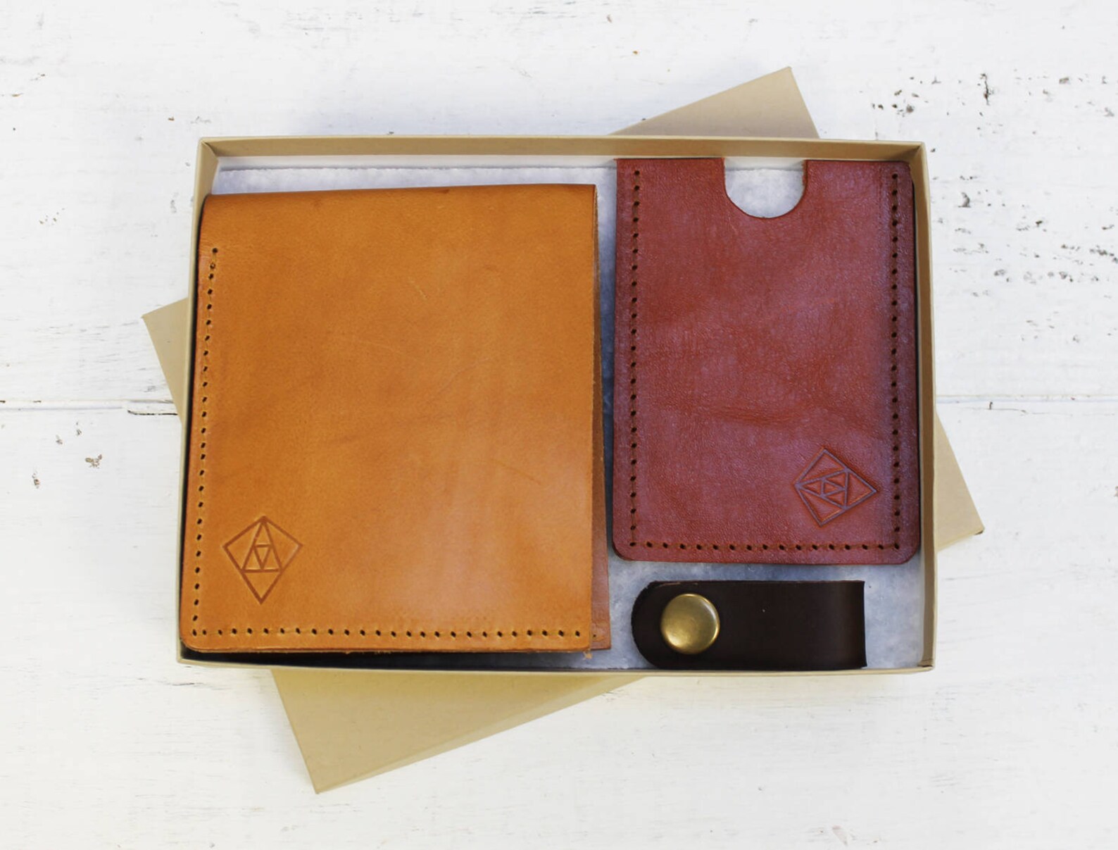 Leather Wallet Gift Set: Bi-fold Wallet Card Holder & Cable - Etsy