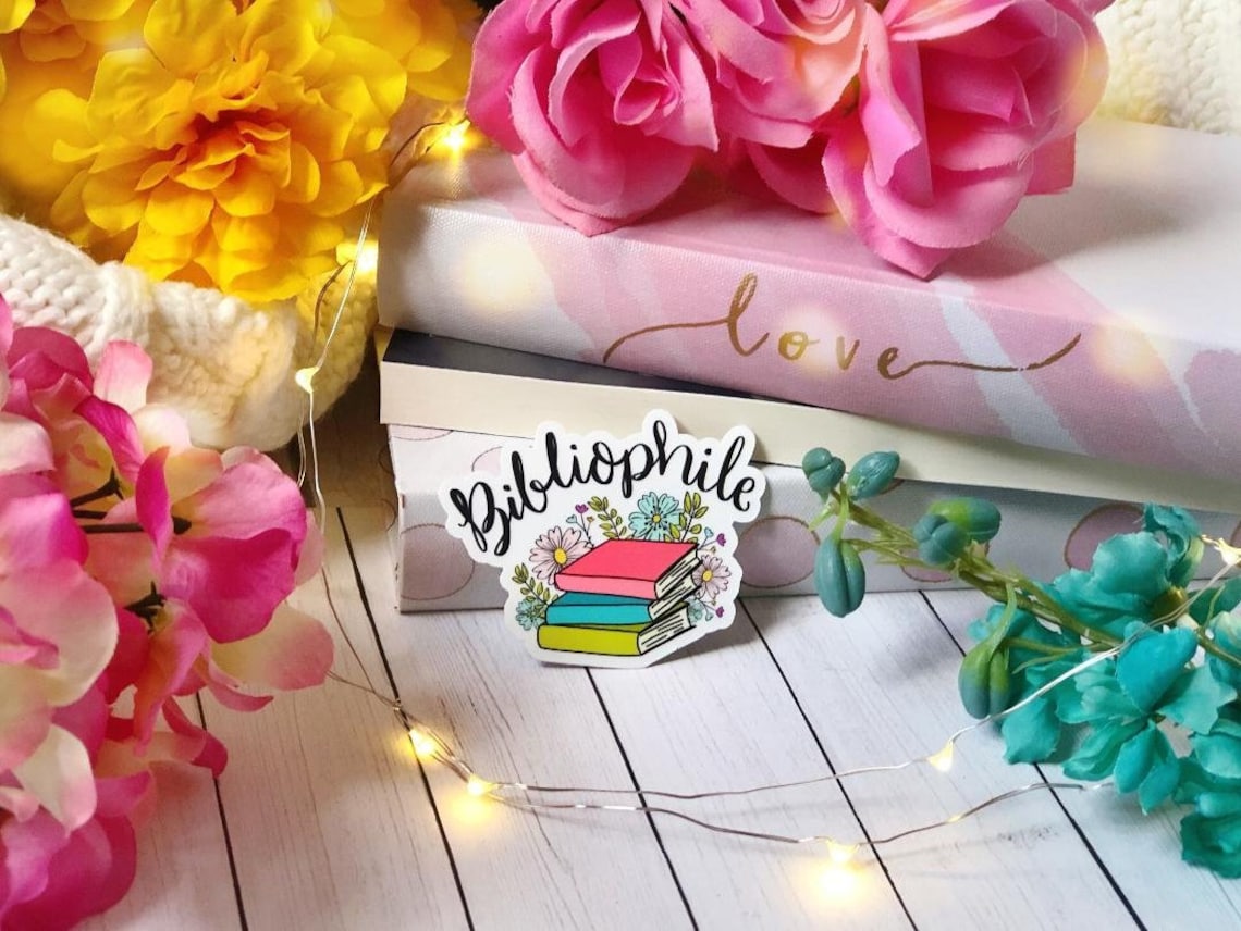 Bibliophile Book Stack Vinyl Sticker Bookish Vinyl Decal - Etsy