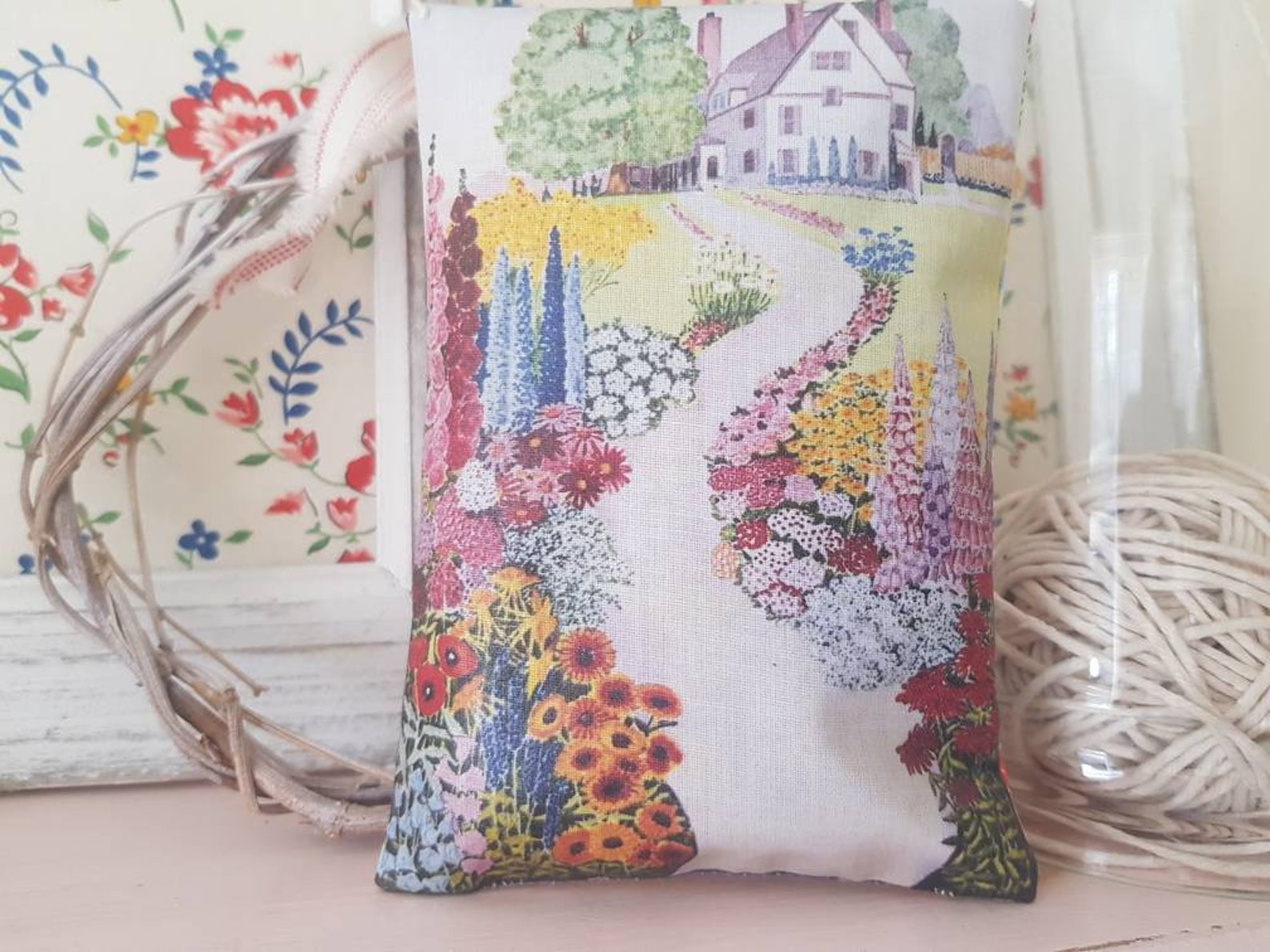 Cottage Garden Illustration Fabric Fragrant Gift - Etsy