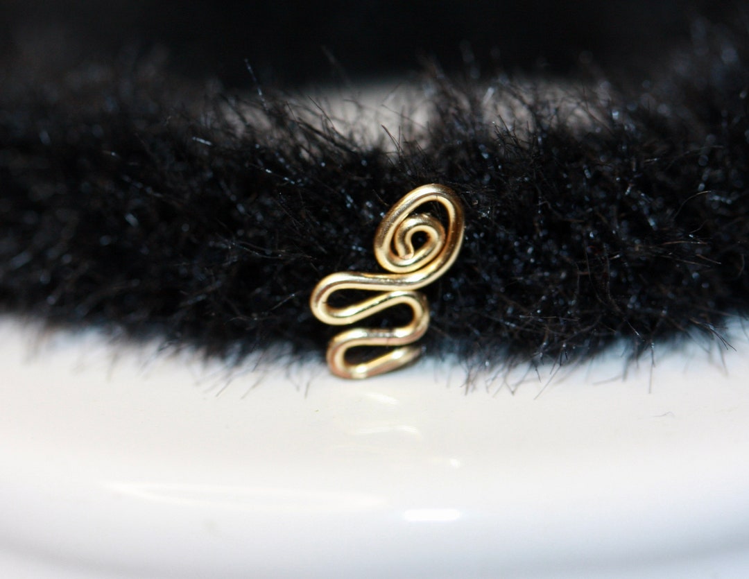 Tiny Snake Nose Stud: 14k Gold Filled, Tragus Piercing - Etsy