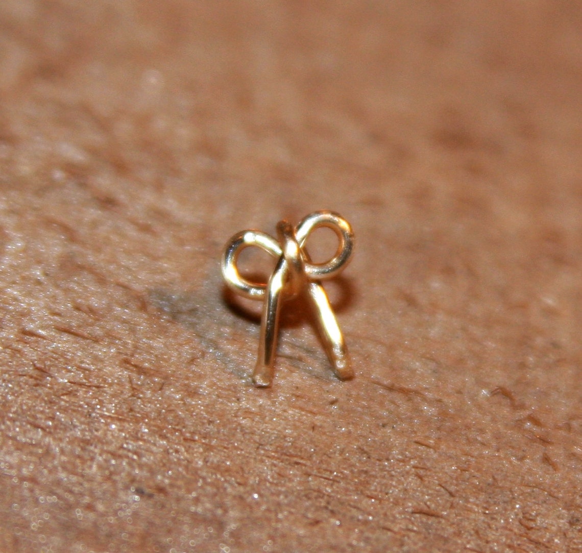 Mini Bow Stud Cartilage Earring 18g Nose Stud Bow Tragus - Etsy