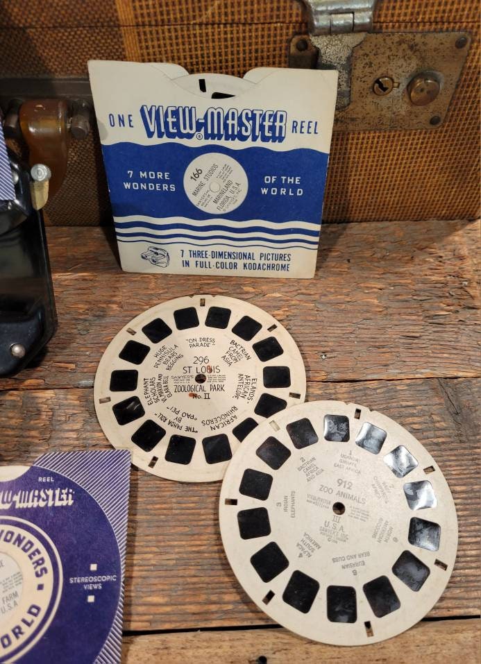 Vintage 1950s Sawyer's Viewmaster With Twelve Reels / Classic Toys ...