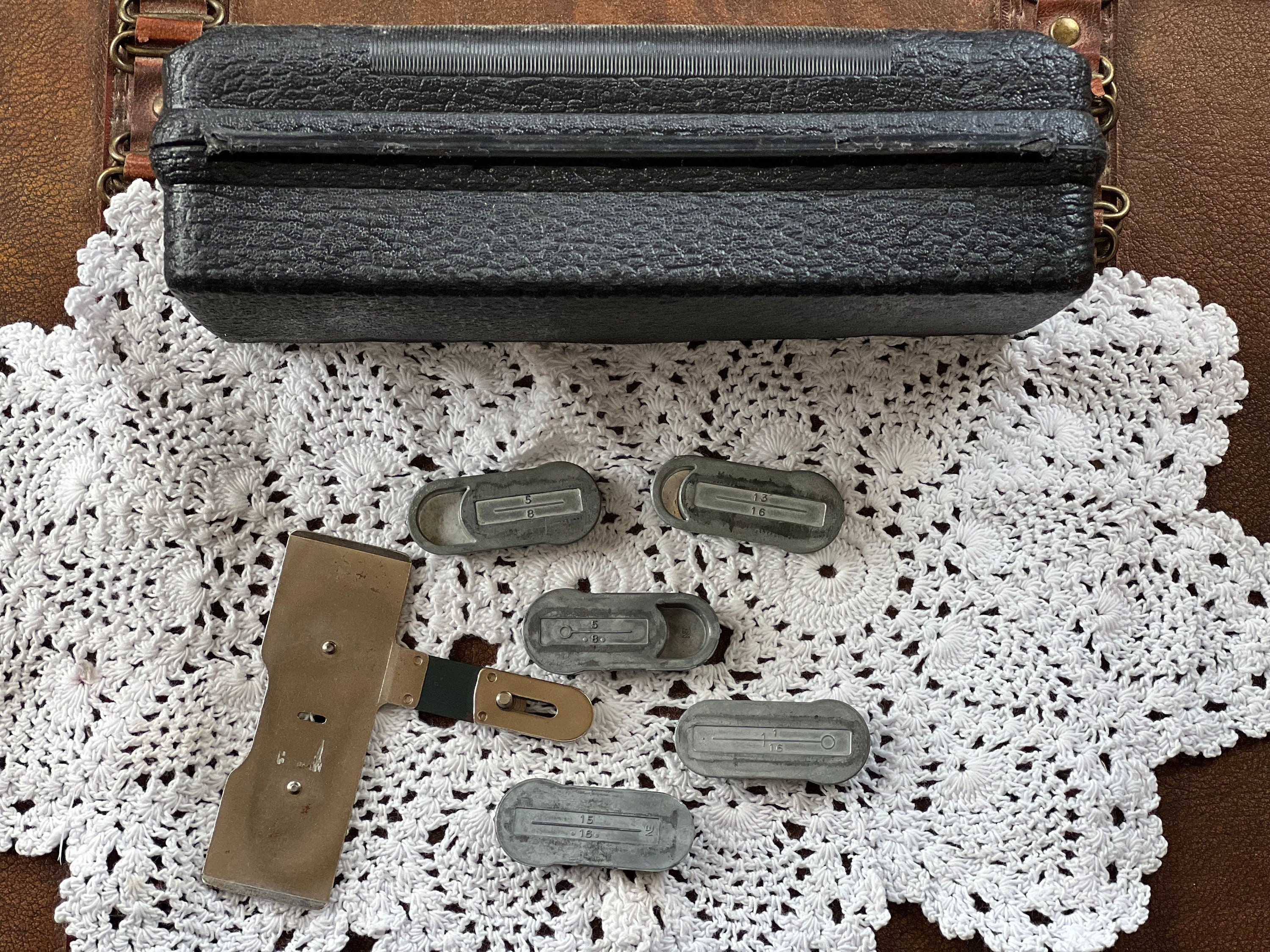 Vintage Singer Sewing Machine Buttonholer | 160506 | Original Black ...