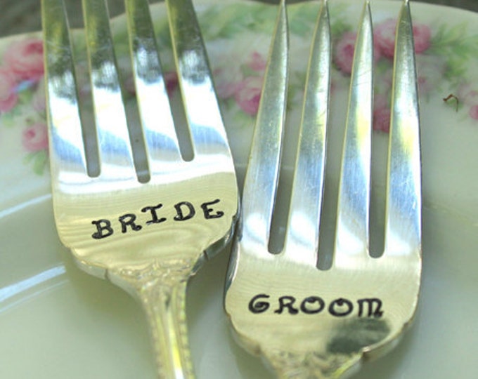VINTAGE WEDDING Forks, Hand Stamped Forks Bride & Groom Cake Table ...