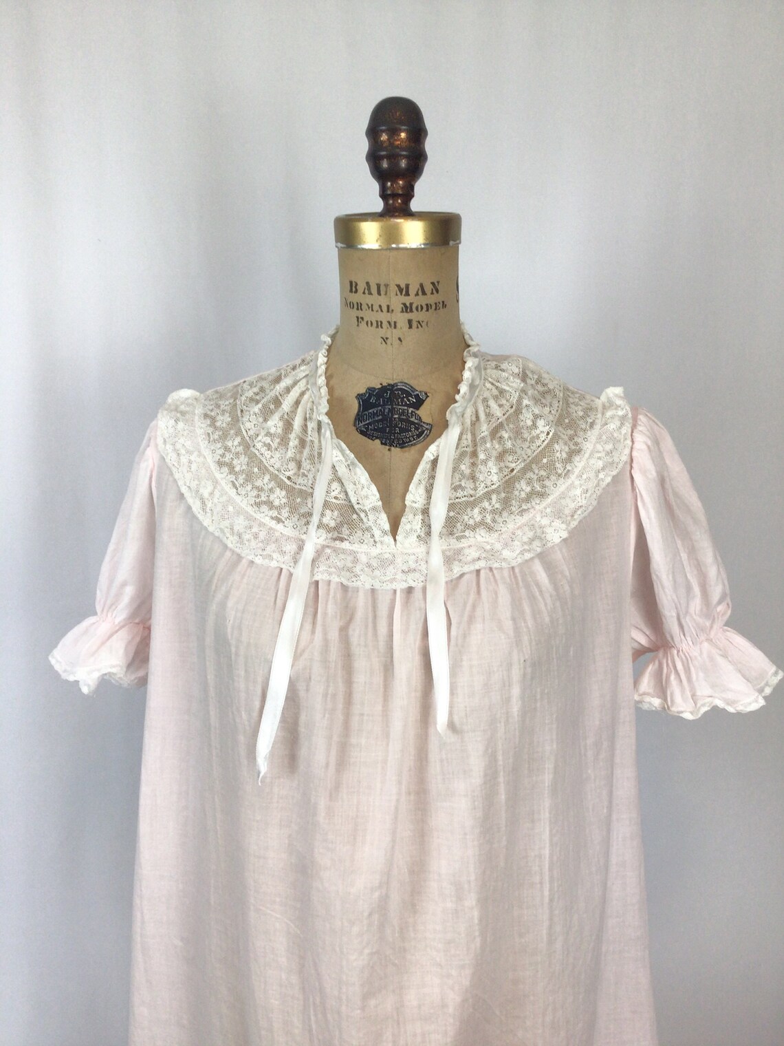 Vintage 50s Night Dress | Vintage Pale Pink Cotton and Lace Nightgown ...