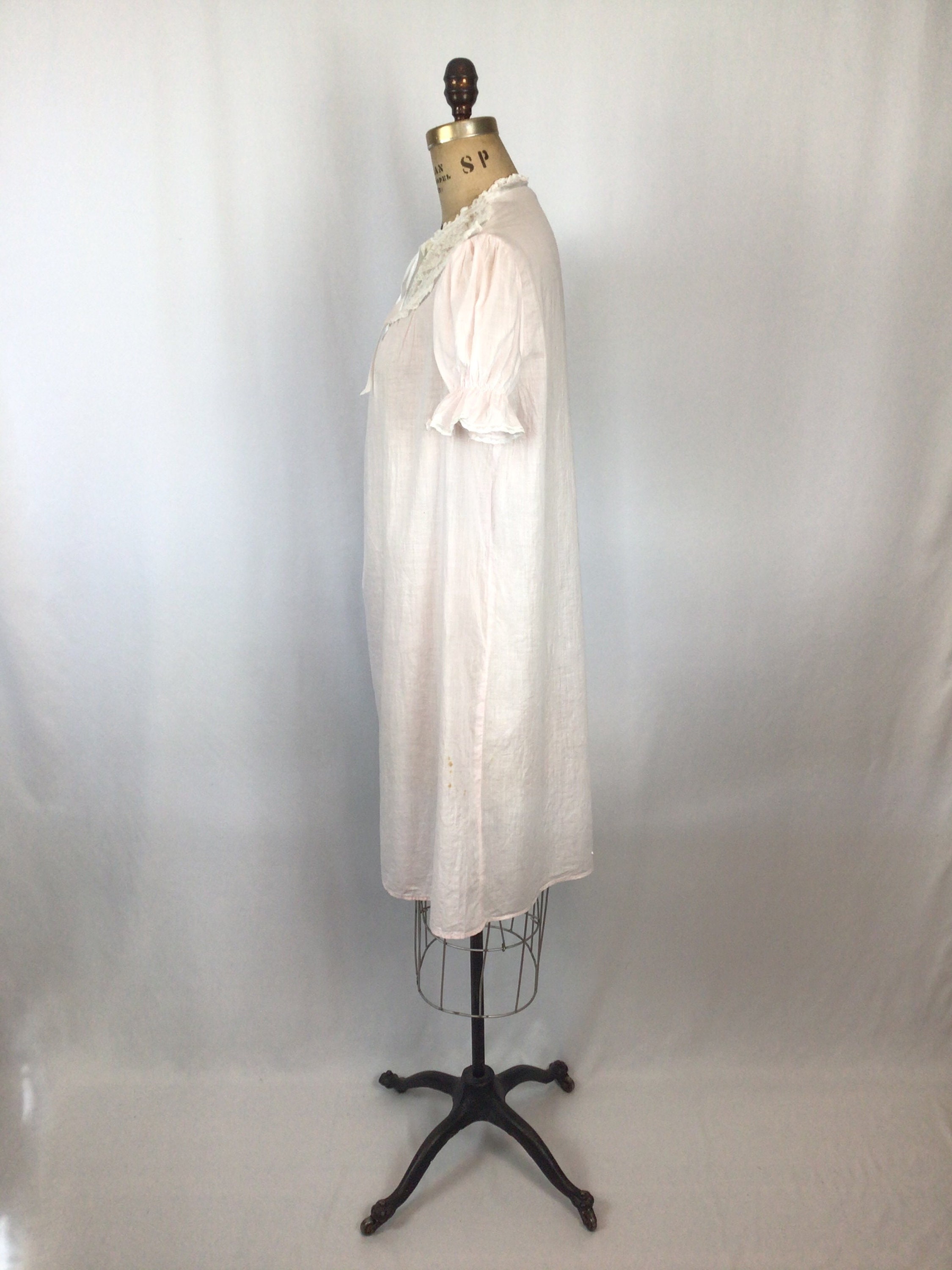 Vintage 50s Night Dress | Vintage Pale Pink Cotton and Lace Nightgown ...
