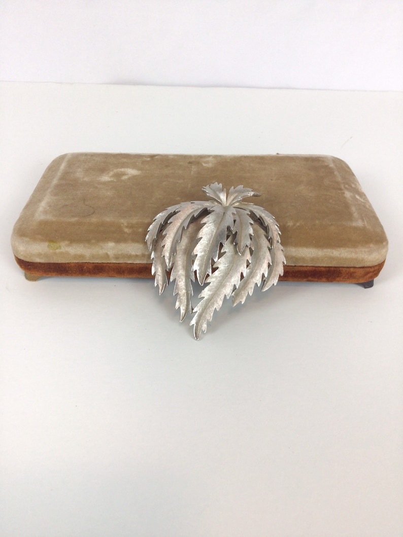 Vintage 50s Brooch Vintage Silver Toned Thistle Brooch - Etsy
