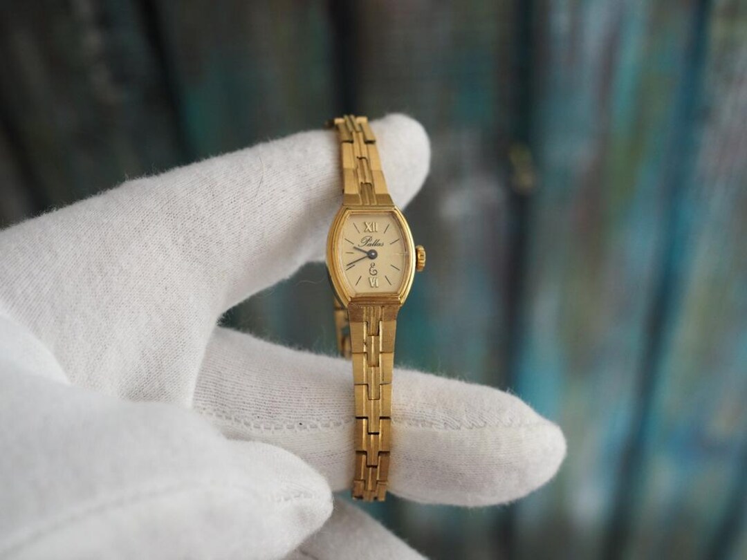 Vintage PALLAS Quartz Ladies Watch – 15 Mm Case – Gold-tone Bracelet ...