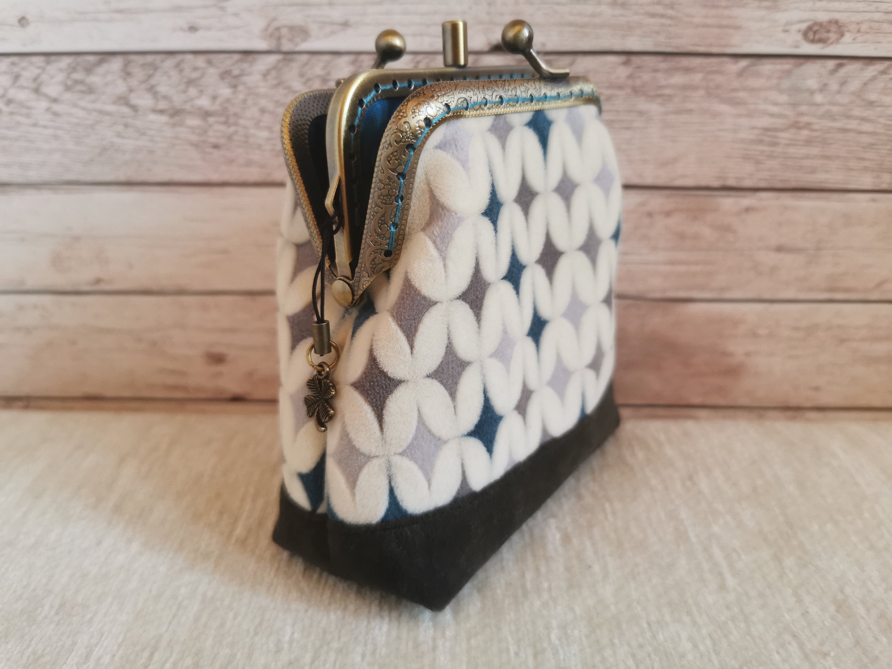 Double Kiss Lock Coin Purse, Vintage Style Coin Purse, Double Pockets ...
