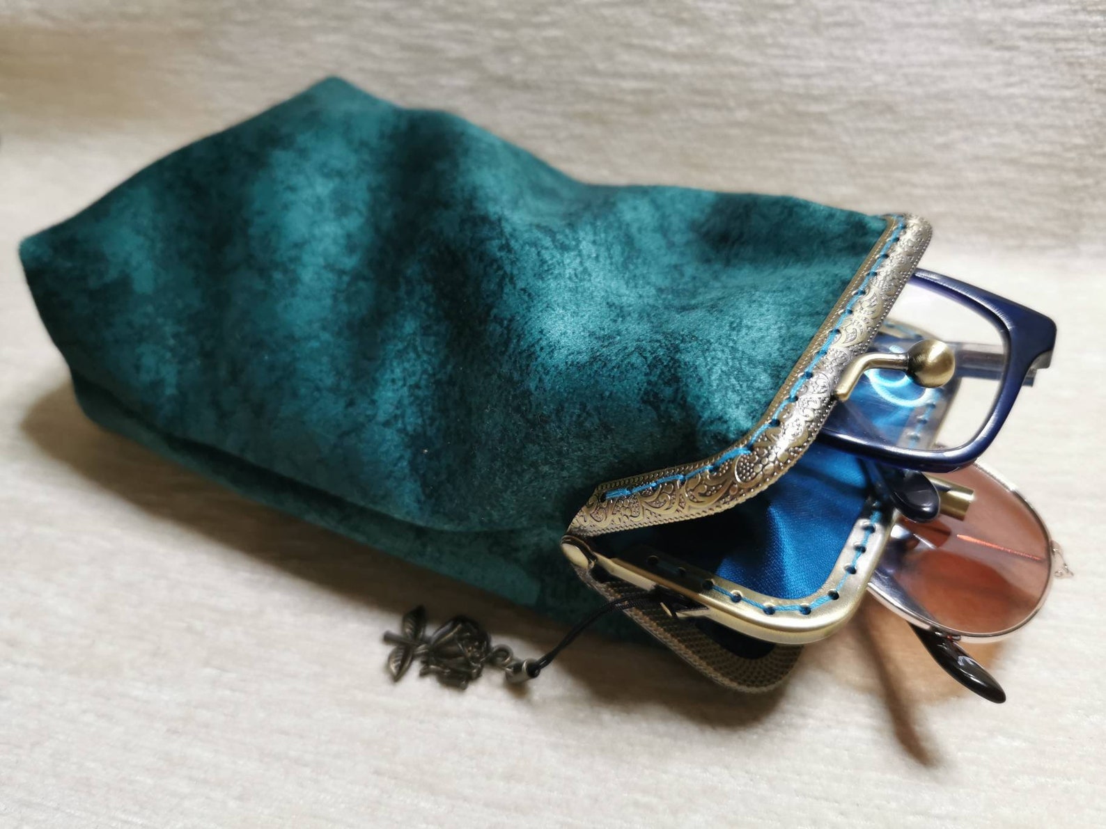 Double Kiss Lock Eyeglass Case Vintage Style Kisslock Glasses - Etsy