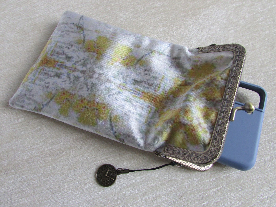 Phone Pouch, Kiss Clasp iPhone 15 Pro Max Pouch, Wedding Phone Pouch ...