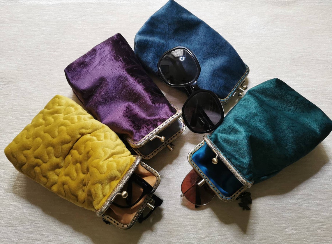Double Kiss Lock Eyeglass Case Vintage Style Kisslock Glasses - Etsy