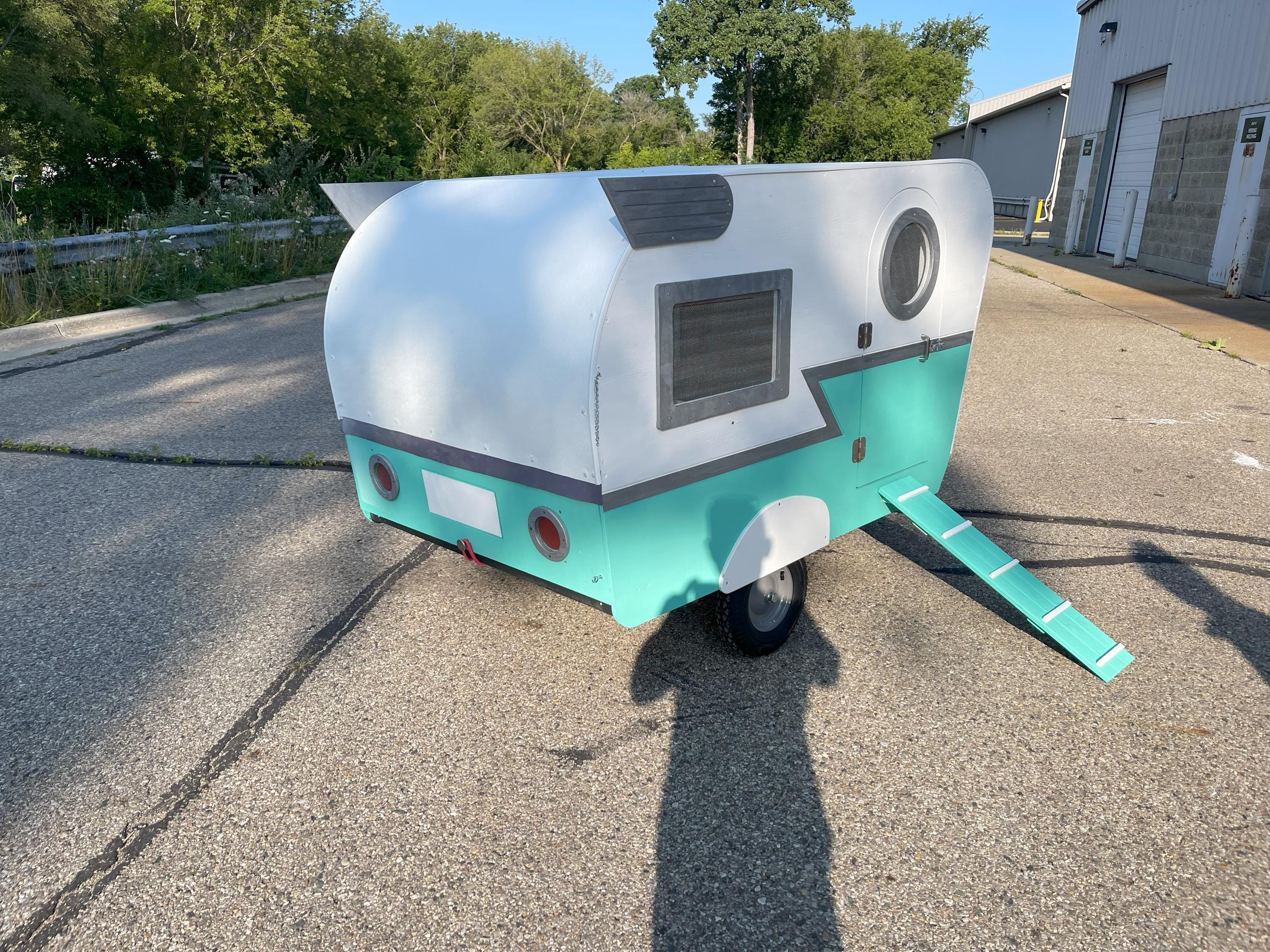 Camper Chicken Coop | Mobile 1950s-style, Kritter Kribs - Etsy