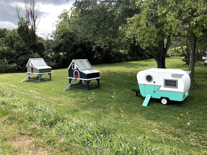 Camper Chicken Coop | Mobile 1950s-style, Kritter Kribs - Etsy