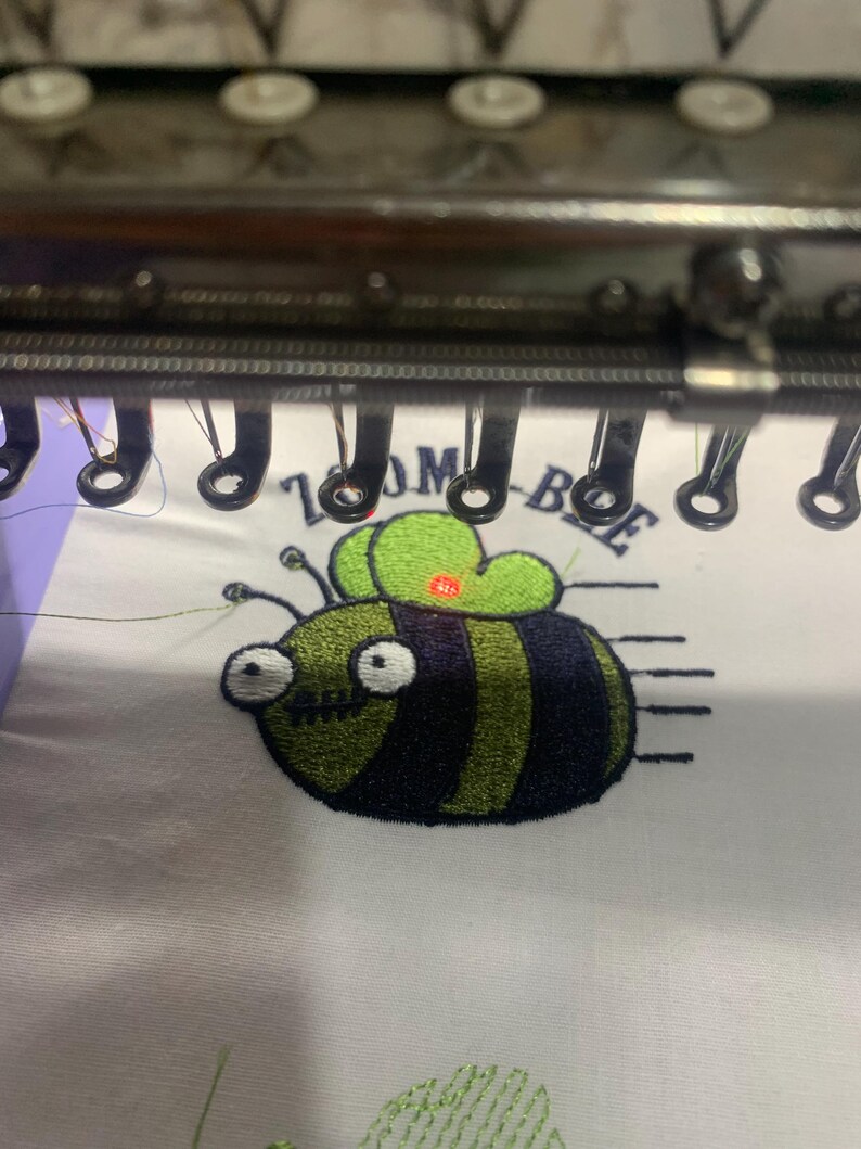 Zoom Bee Embroidery Design - Etsy