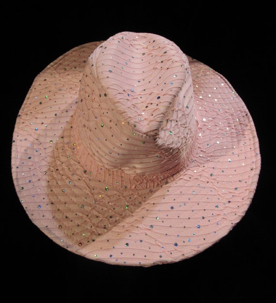 Sparkle cream cowgirl - Gem