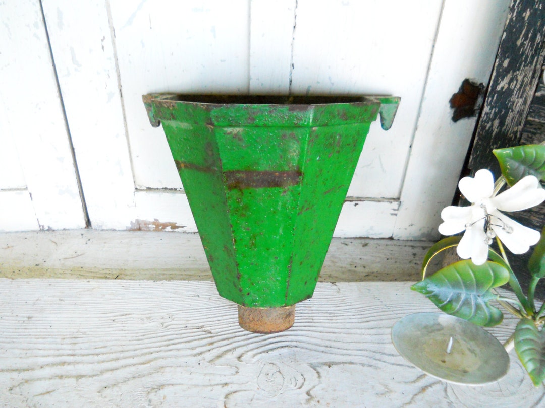 Victorian Iron Hopper 1800s Rustic Lavobo French Country Water Fountain ...