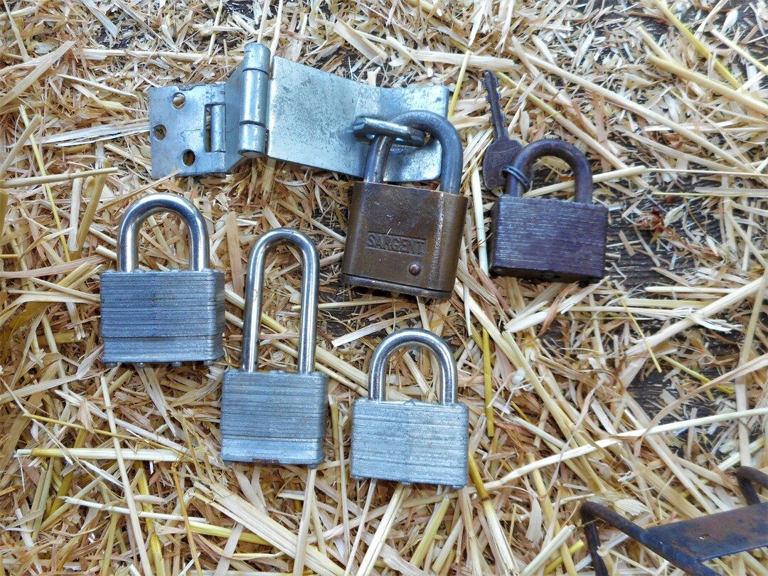No Key 5 Vintage Farmhouse Circa 1950s Master Sargent Padlock Lock Lot ...
