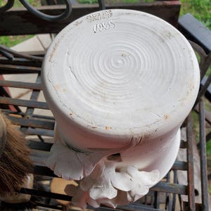 White Ceramic Cliff Top Pottery Floral Garden Flower Planter Pot Rustic ...
