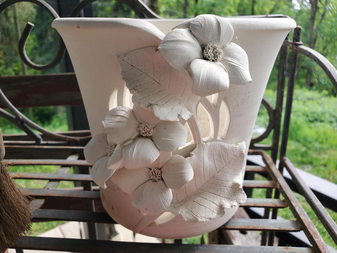 White Ceramic Cliff Top Pottery Floral Garden Flower Planter Pot Rustic ...