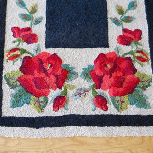Antique Country French Farmhouse 1920s Wool Hand Hooked Red Roses ...