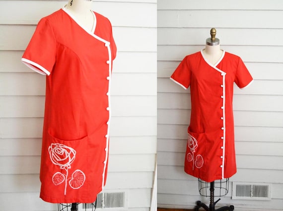 1960s or 1970s red shift dress with rose embroidery /… - Gem