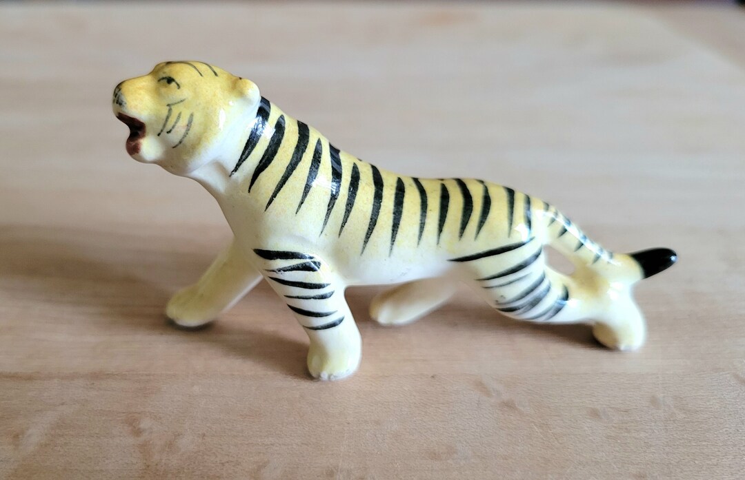 Roaring Tiger Mini Figurine 3-1/4 W Handpainted and Glazed Wild Animal ...