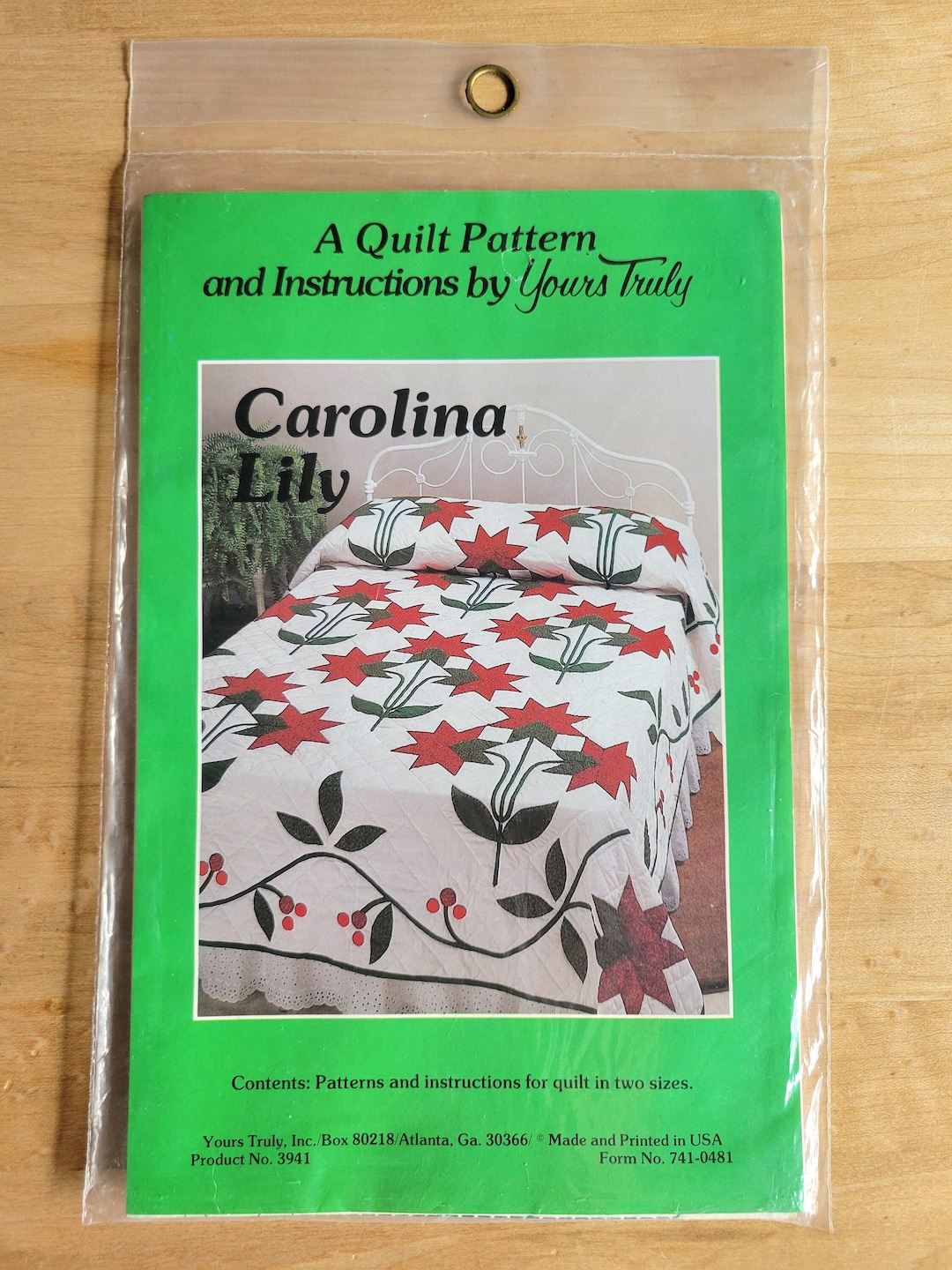 CAROLINA LILY Quilt Pattern by Yours Truly 3941 Queen/double or King ...