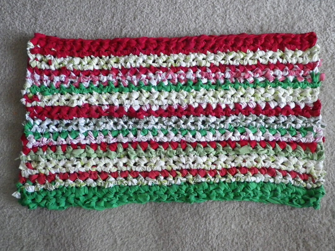Artisan Crochet Rag Rug Christmas Colors Farmhouse Cottage Chic Gypsy ...