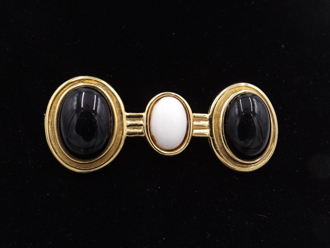 DONALD STANNARD Classic Black and White Brooch - Etsy