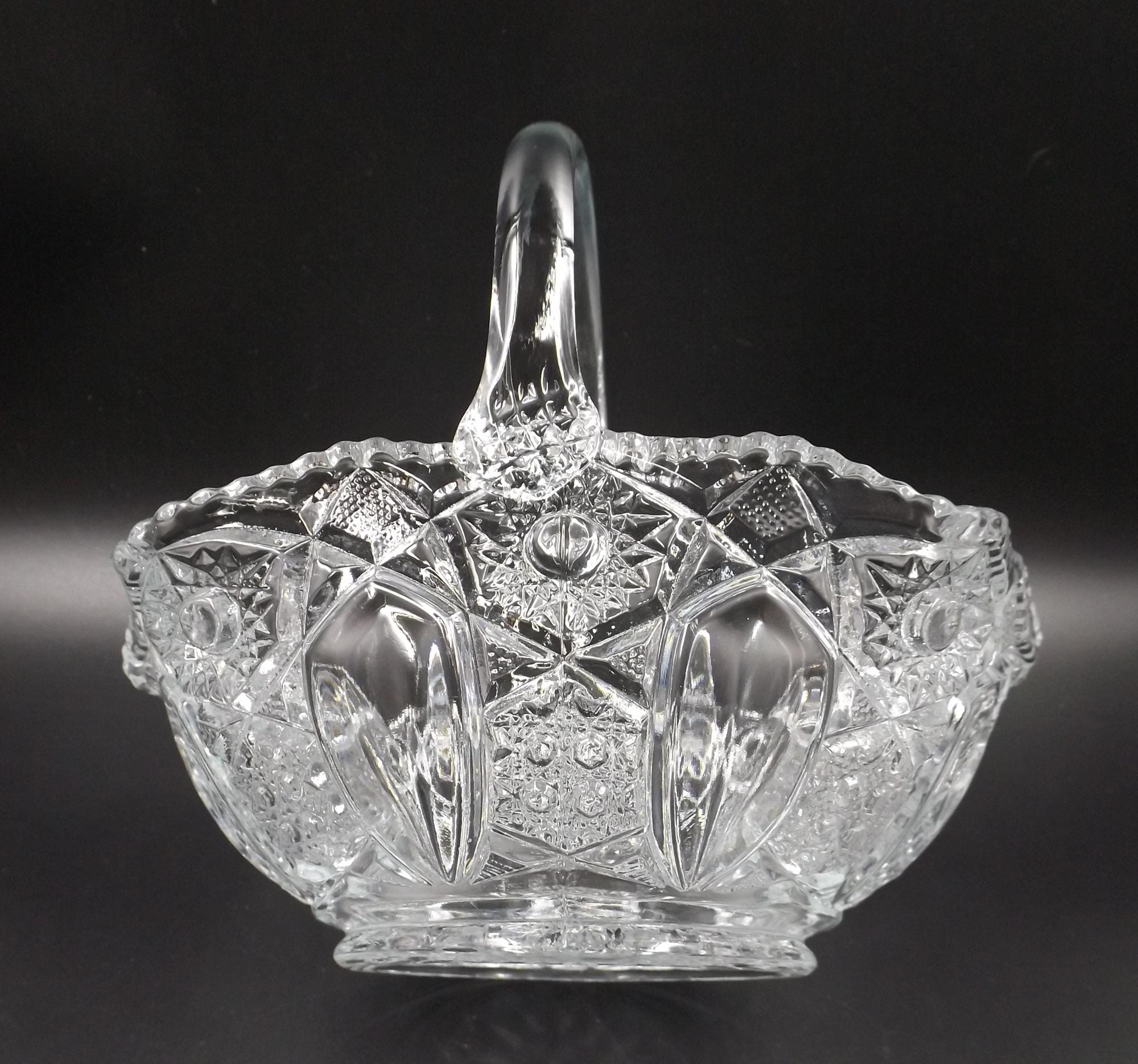L. E. SMITH Quintec Pressed Glass Basket - Etsy