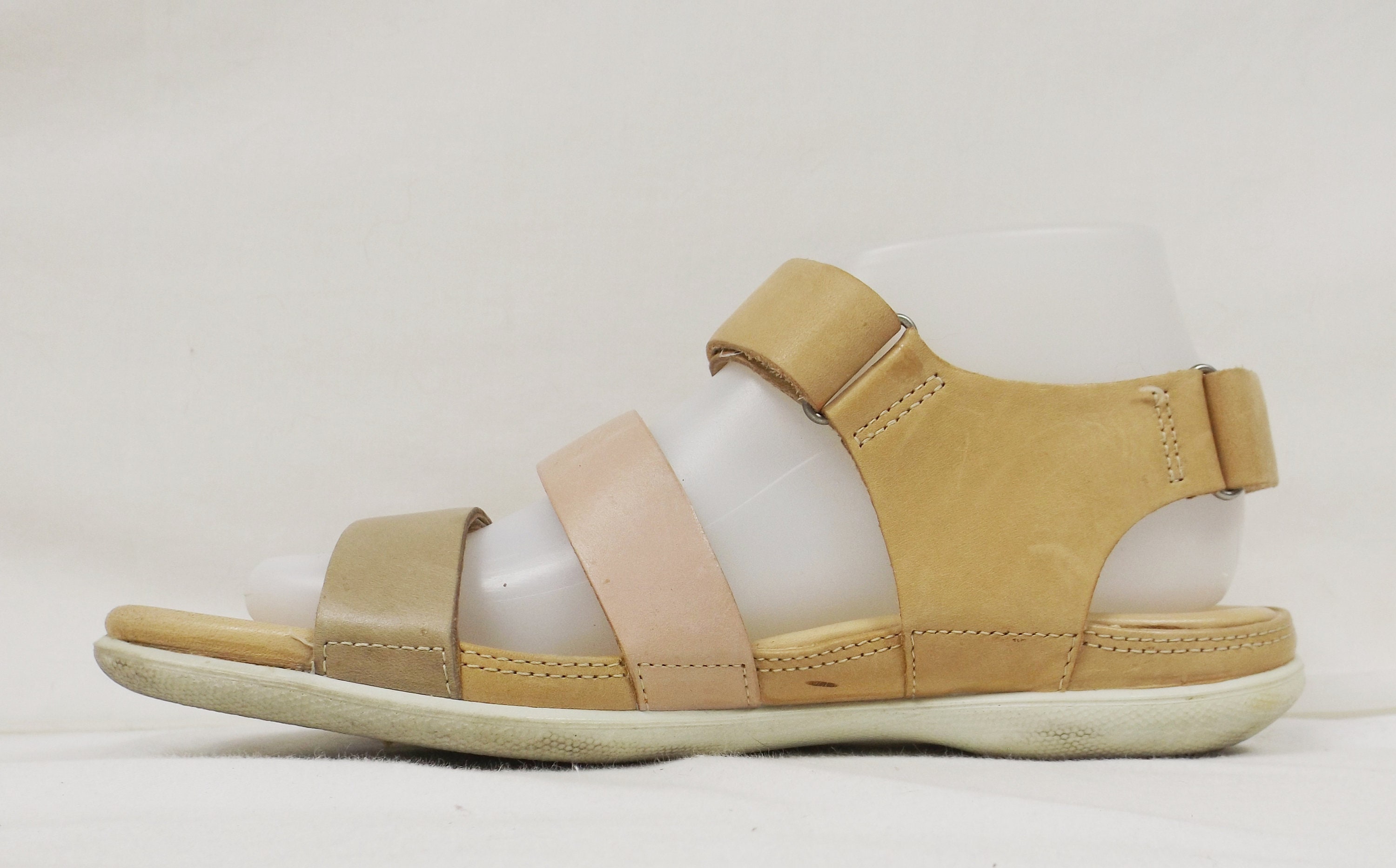 ECCO Tri-color Sandals EU Size 38 - Etsy