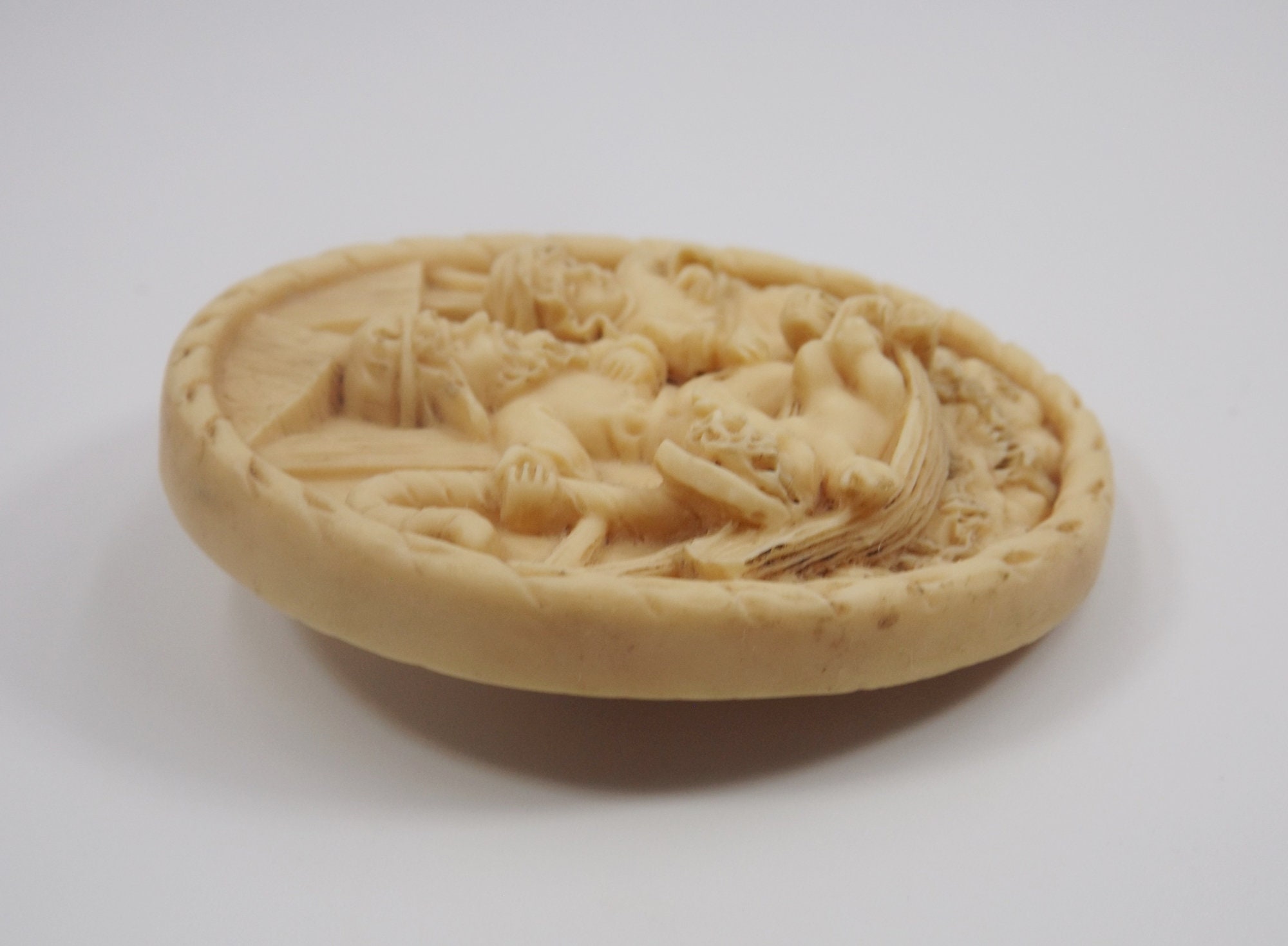 Old World Carving Nativity Holy Family Christmas Brooch - Etsy