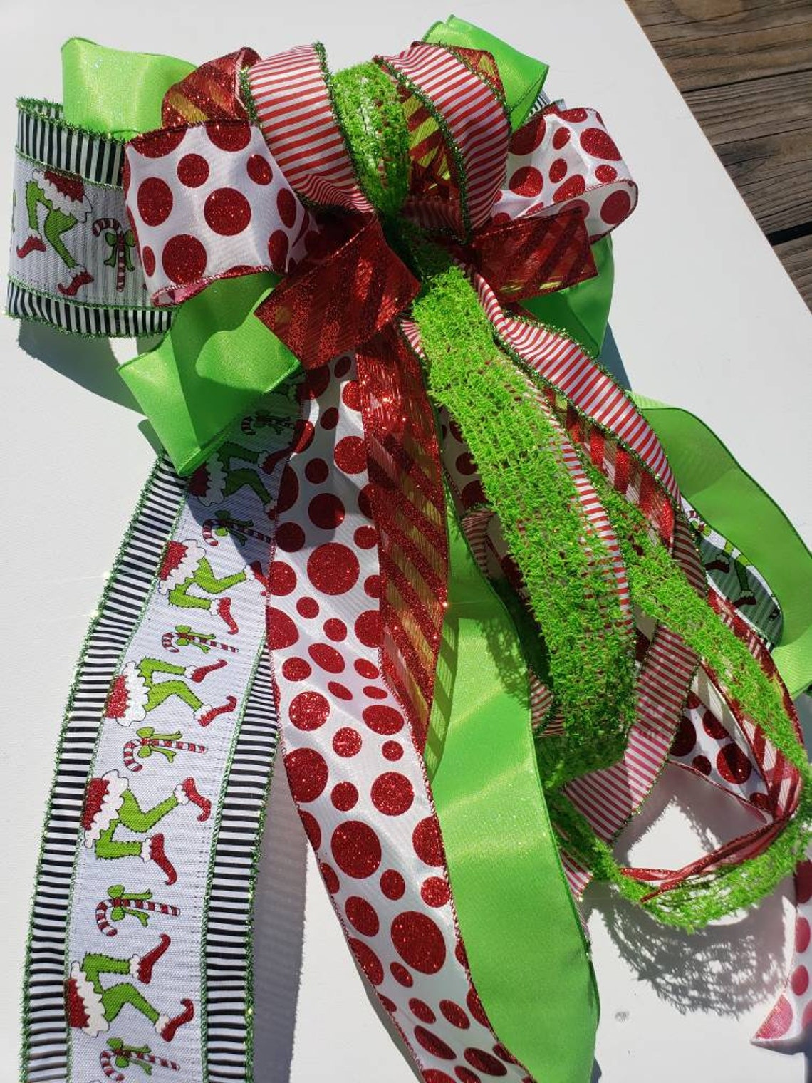 Grinch Bow With or Without Furry Grinch Legs Pick Ribbon Bow - Etsy