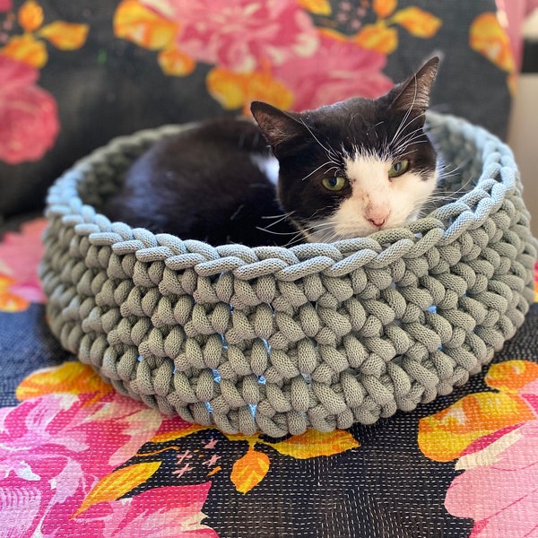 Crochet Cat Bed - Etsy