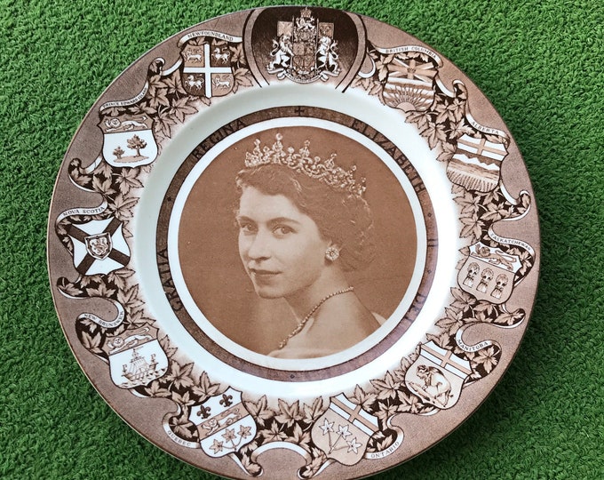 Queen Elizabeth II 1953 Coronation Plate Clarice Cliff Royal ...
