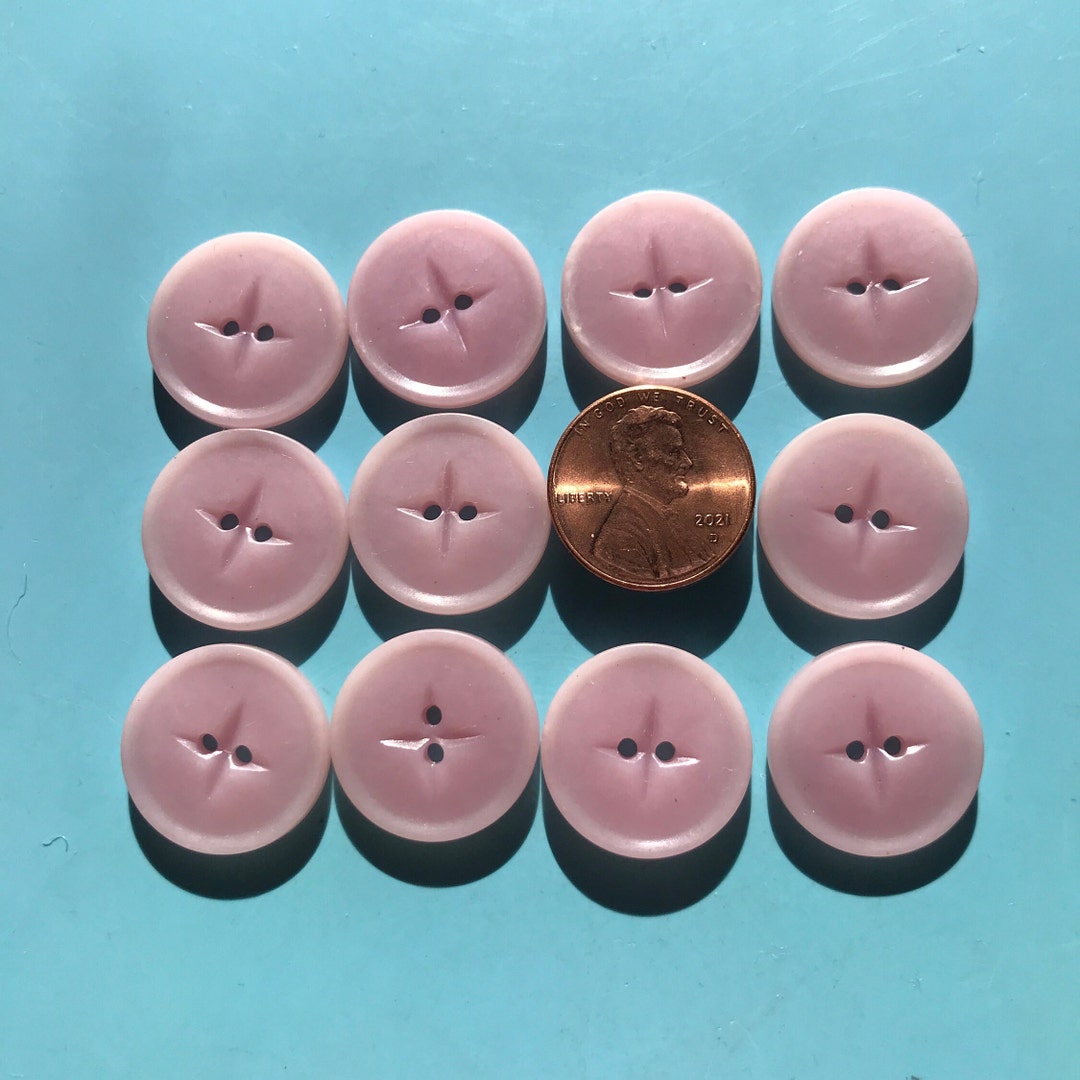Set of 12 Light Lavender Plastic Buttons 3/4 Inch Sewing Buttons Craft ...
