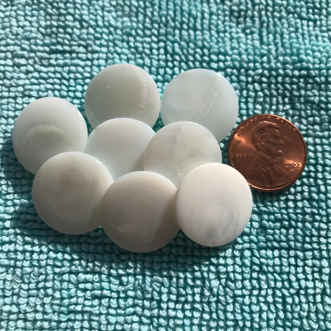 Set of 8 Natural Snowy White Shiny Shell Shank Buttons Pearl Buttons 3/ ...