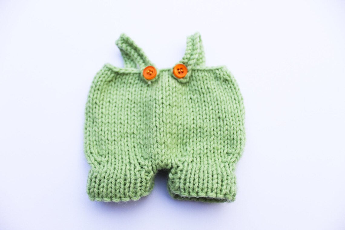 Darwin Duck Wearing Dungarees and a Flatcap Knitting Pattern | Etsy