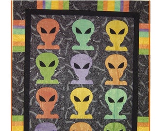 Alien Quilt | Etsy