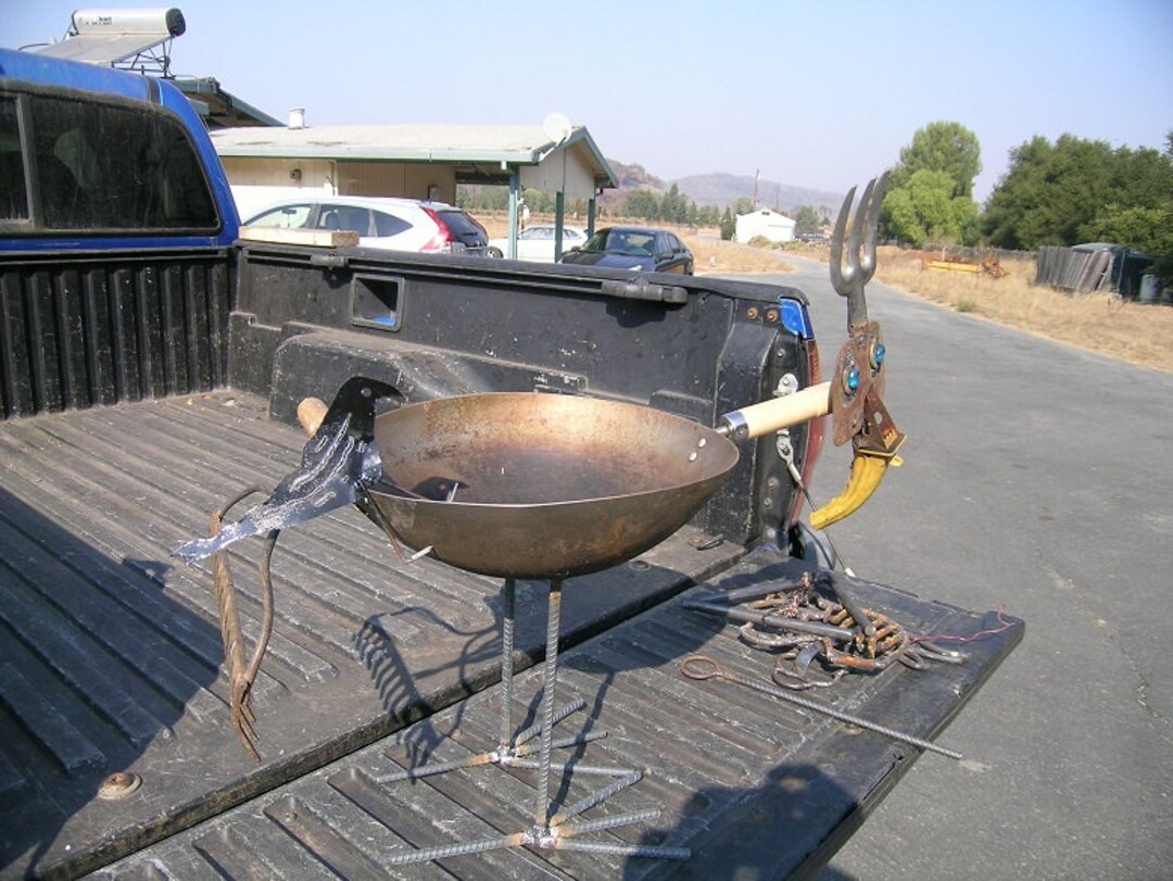 Metal Yard Art Bird Wok for Planter or Bird Feeder Even a Beer Cooler ...