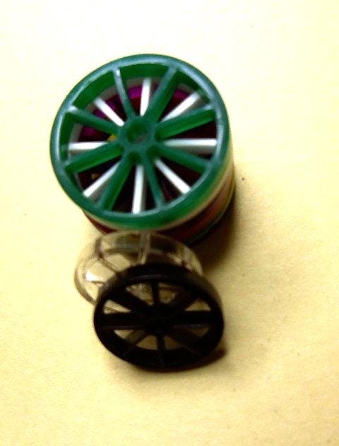 Set of 12 Wagon Wheels, Wagon Wheel,wood WHEELS. Charms Tiny Wheel ...
