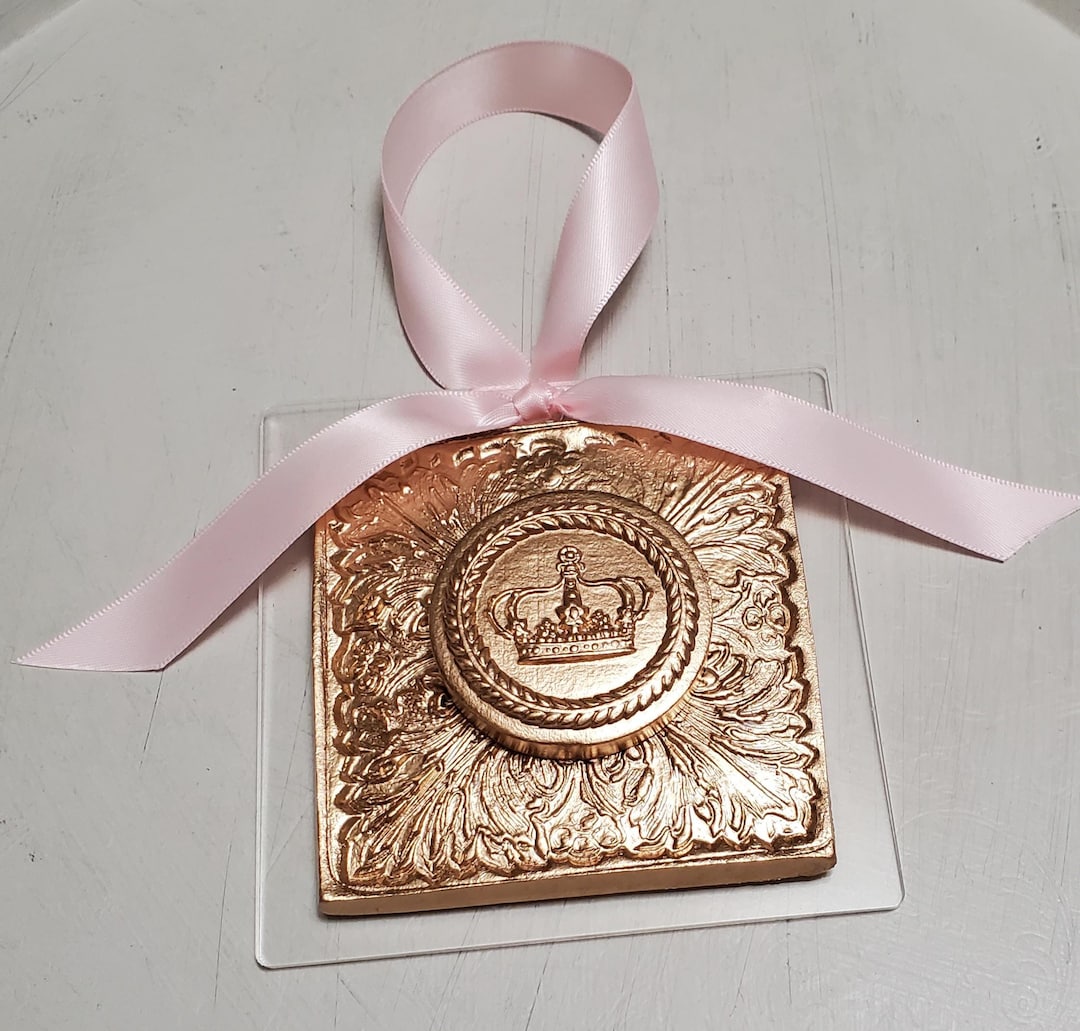 Hanging Gold Leaf Intaglio Ornament on Acrylic - Crown - Christmas Gift ...