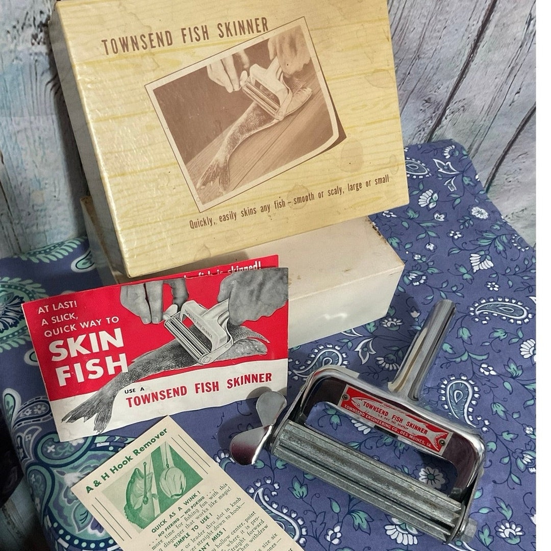 Vintage 1960s Townsend Fish Skinner Des Moines, IA Vintage Fish ...