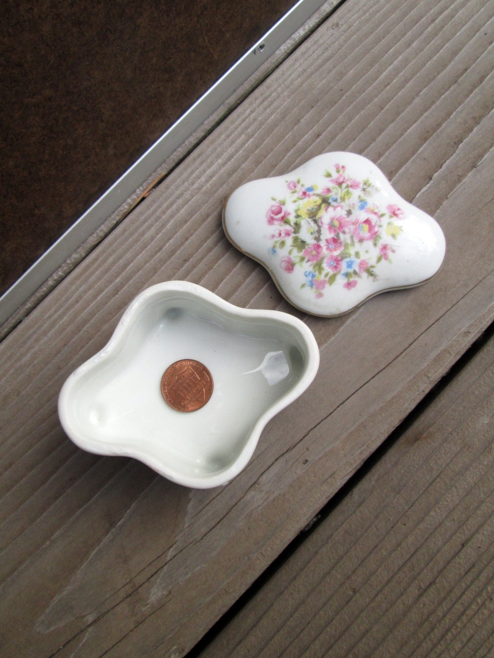 Porcelain Powder Jar, Vintage Vanity Trinket Box, Shabby Chic Decor - Etsy
