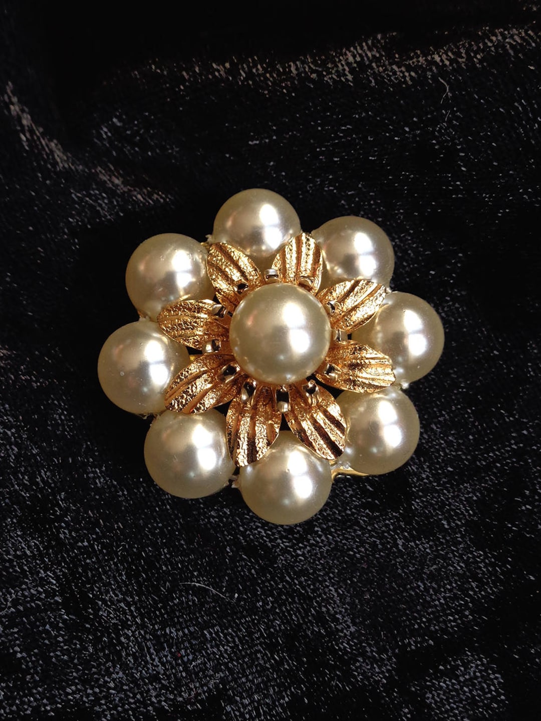 White Flower Brooch, Vintage Bridal Gold Tone Brooch With Faux White ...